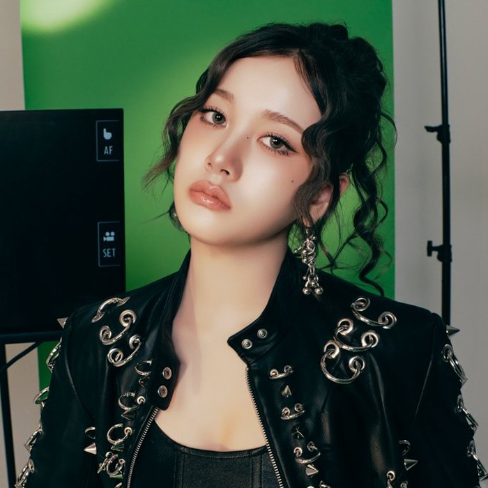 Isa (STAYC) Profile: Age, Height, Weight, MBTI, Birthday - Idol Sight